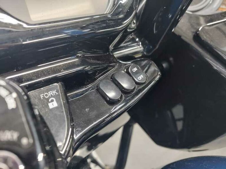 Custom Switches for 2014+ Street Glide & Road Glide